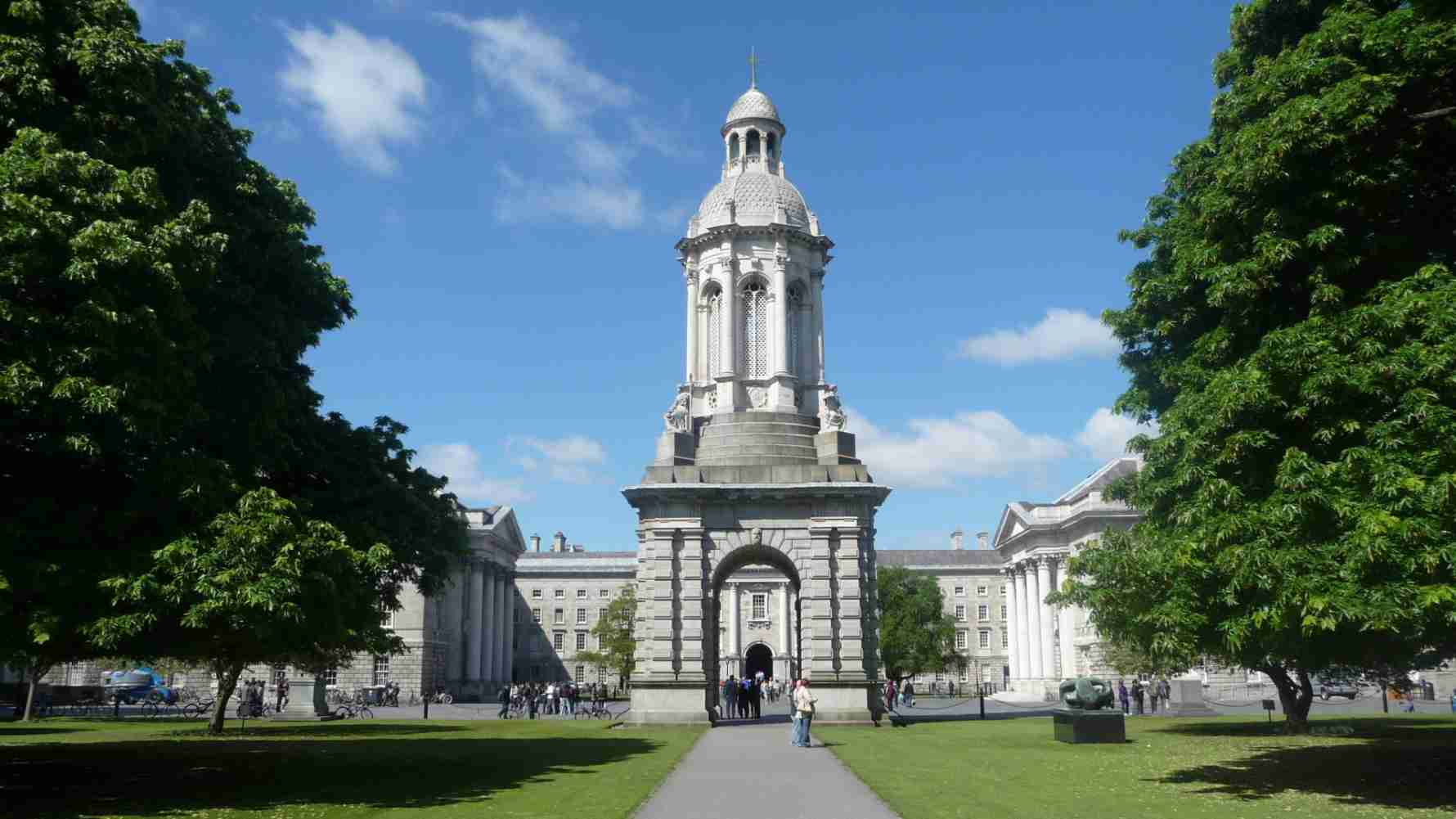 What Is College in the UK? A Comprehensive Guide